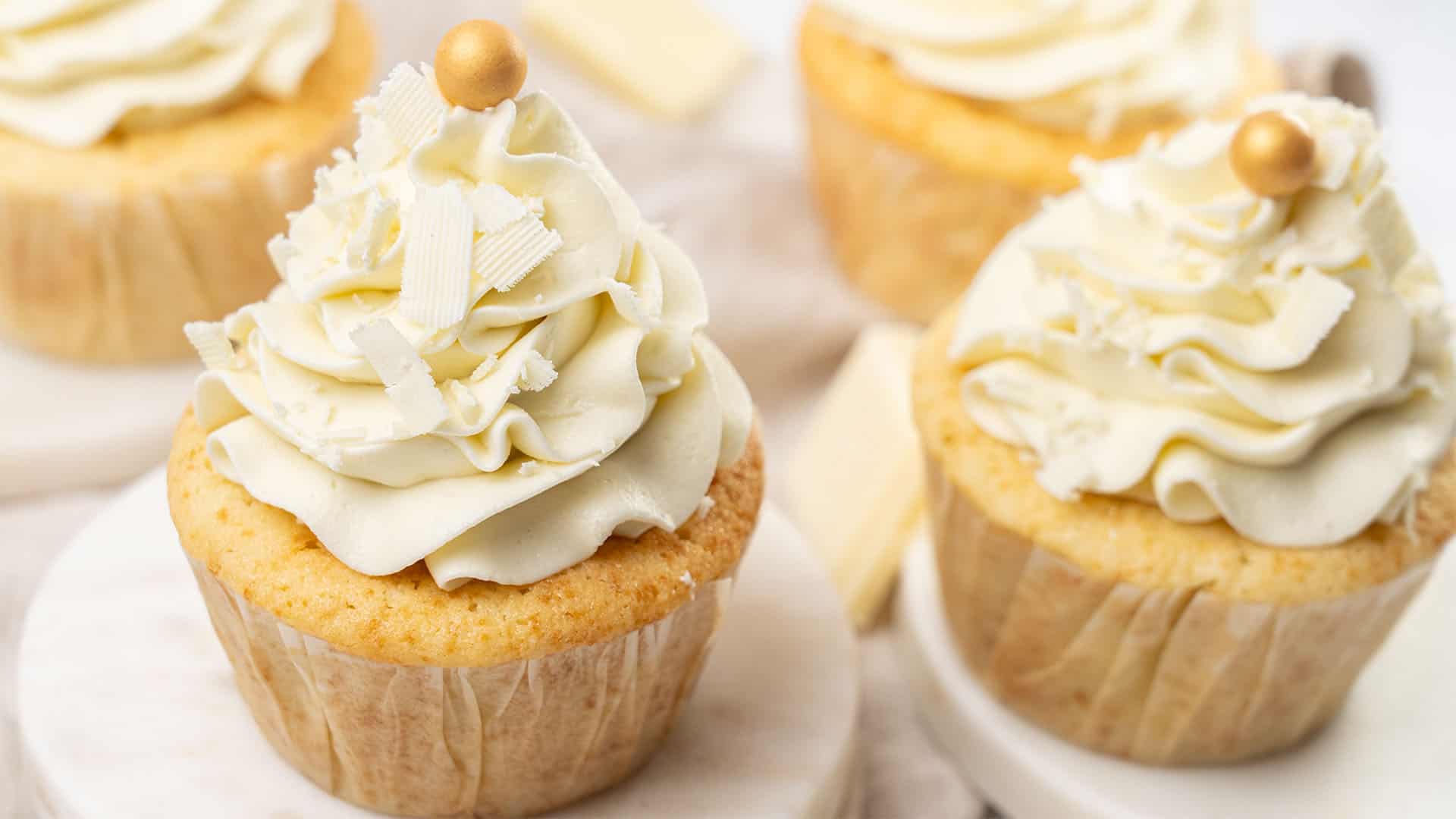 Forget Buttercream! Try These 15 Delicious Cake Fillings and Frostings ...