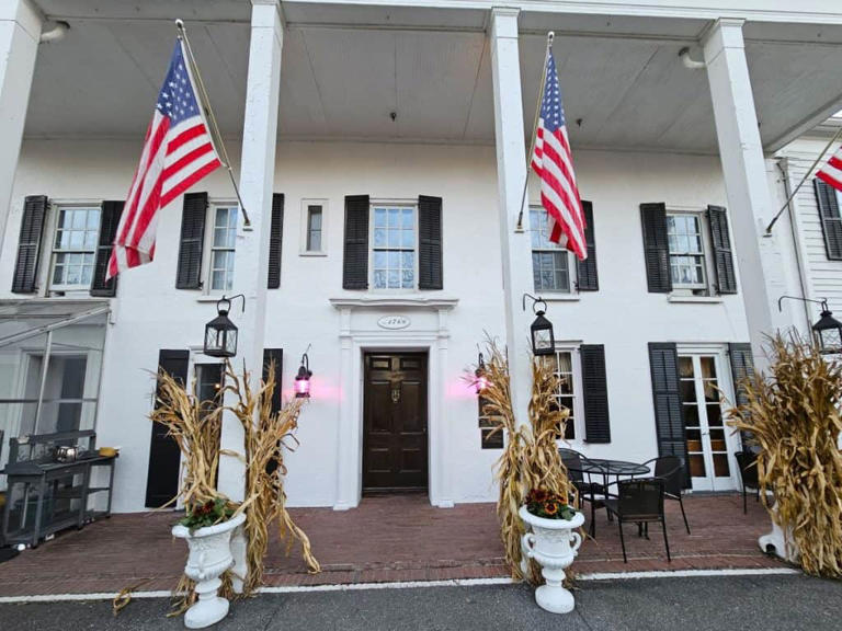 Beekman Arms Inn: Explore Timeless Charm In Rhinebeck NY