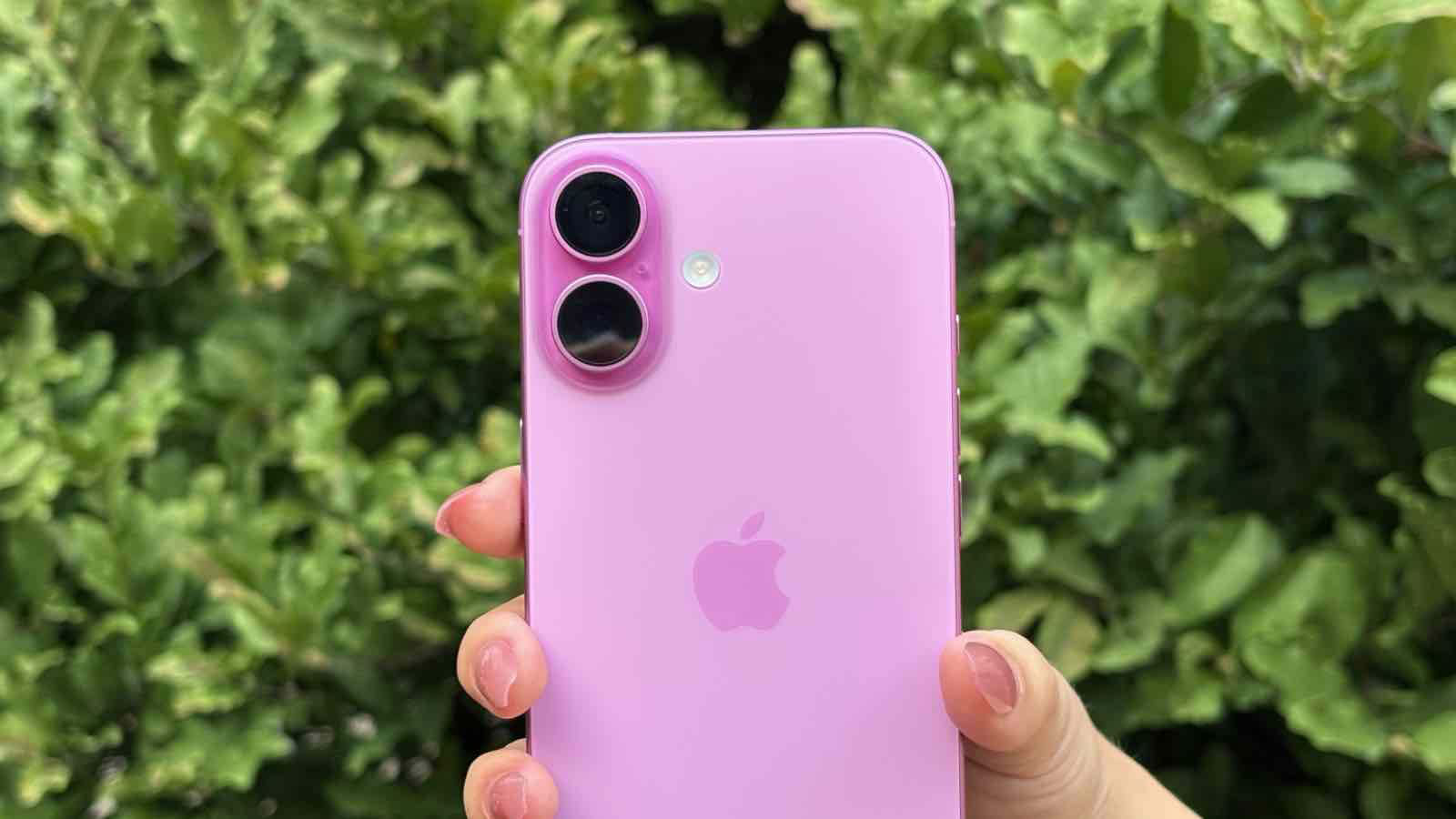Three iPhone 17 model dummy units appear in a hands-on video leak Three iPhone 17 model dummy units appear in a hands-on video leak