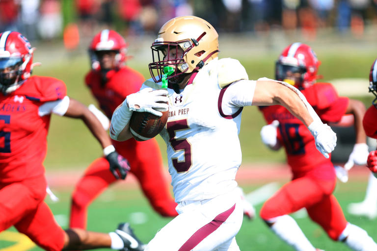 Crew Davis to play football under Bill Belichick and lacrosse under Joe ...