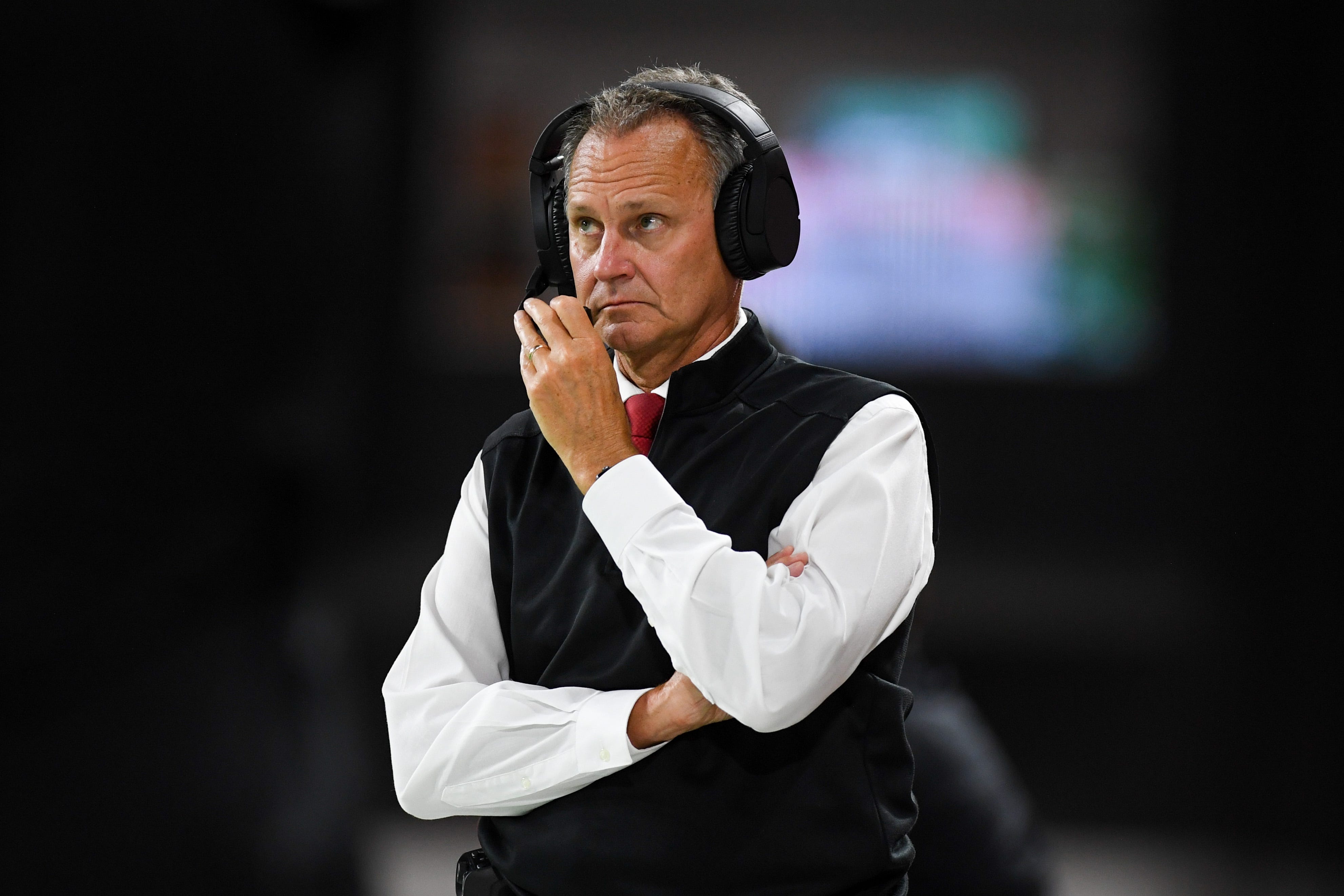 South Dakota football coach Bob Nielson steps down, announces Travis ...