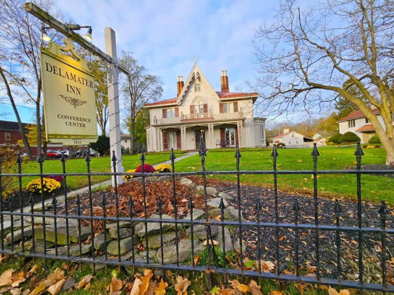 Beekman Arms Inn: Explore Timeless Charm In Rhinebeck NY