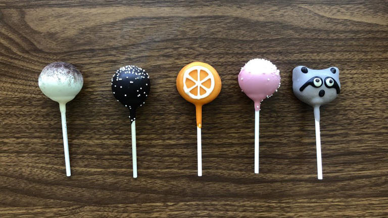 5 Starbucks Cake Pop Flavors, Ranked Worst To Best