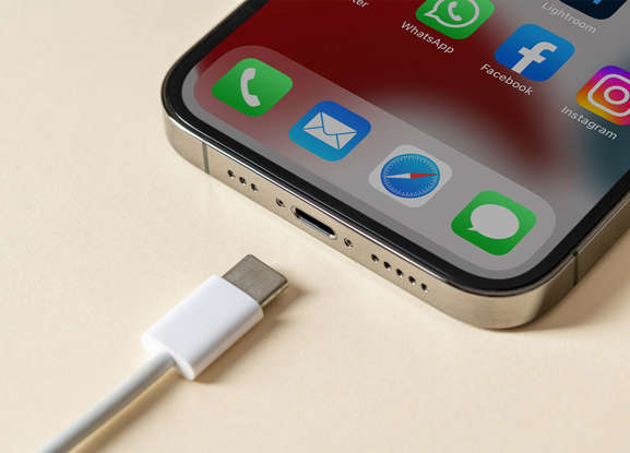 5 Common Charging Mistakes That Are Shortening Your Phone's Lifespan ... 5 Common Charging Mistakes That Are Shortening Your Phone's Lifespan ...