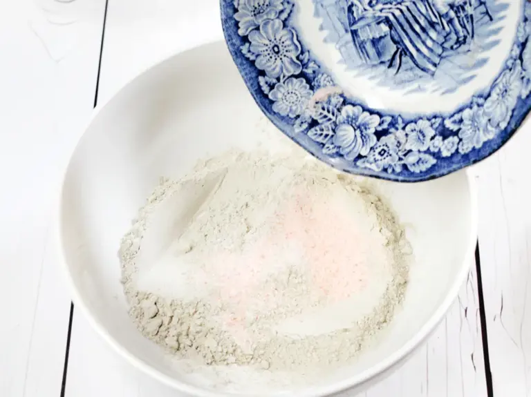 Homemade Natural Toothpaste with Bentonite Clay