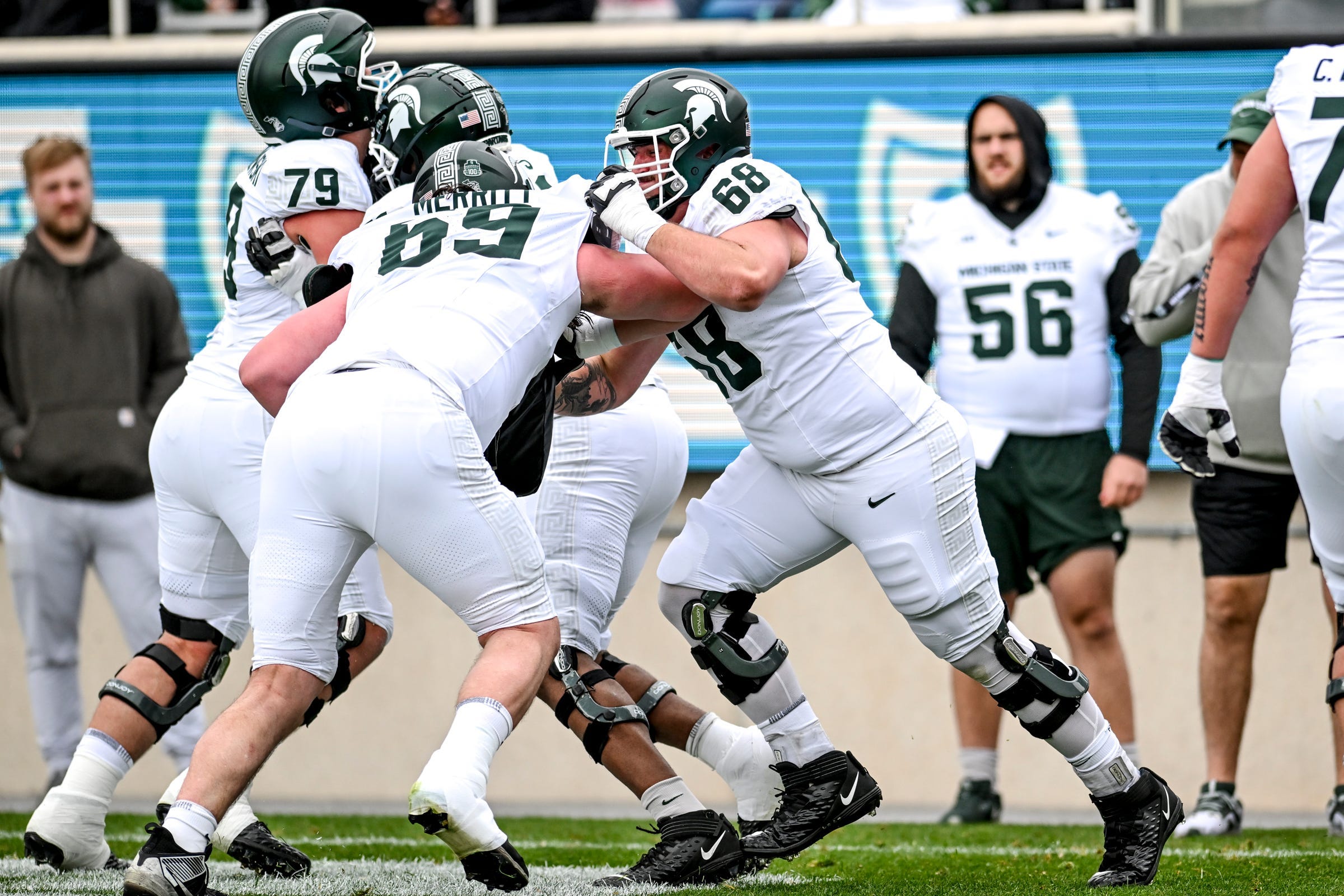 Michigan State football loses starting offensive lineman to injury