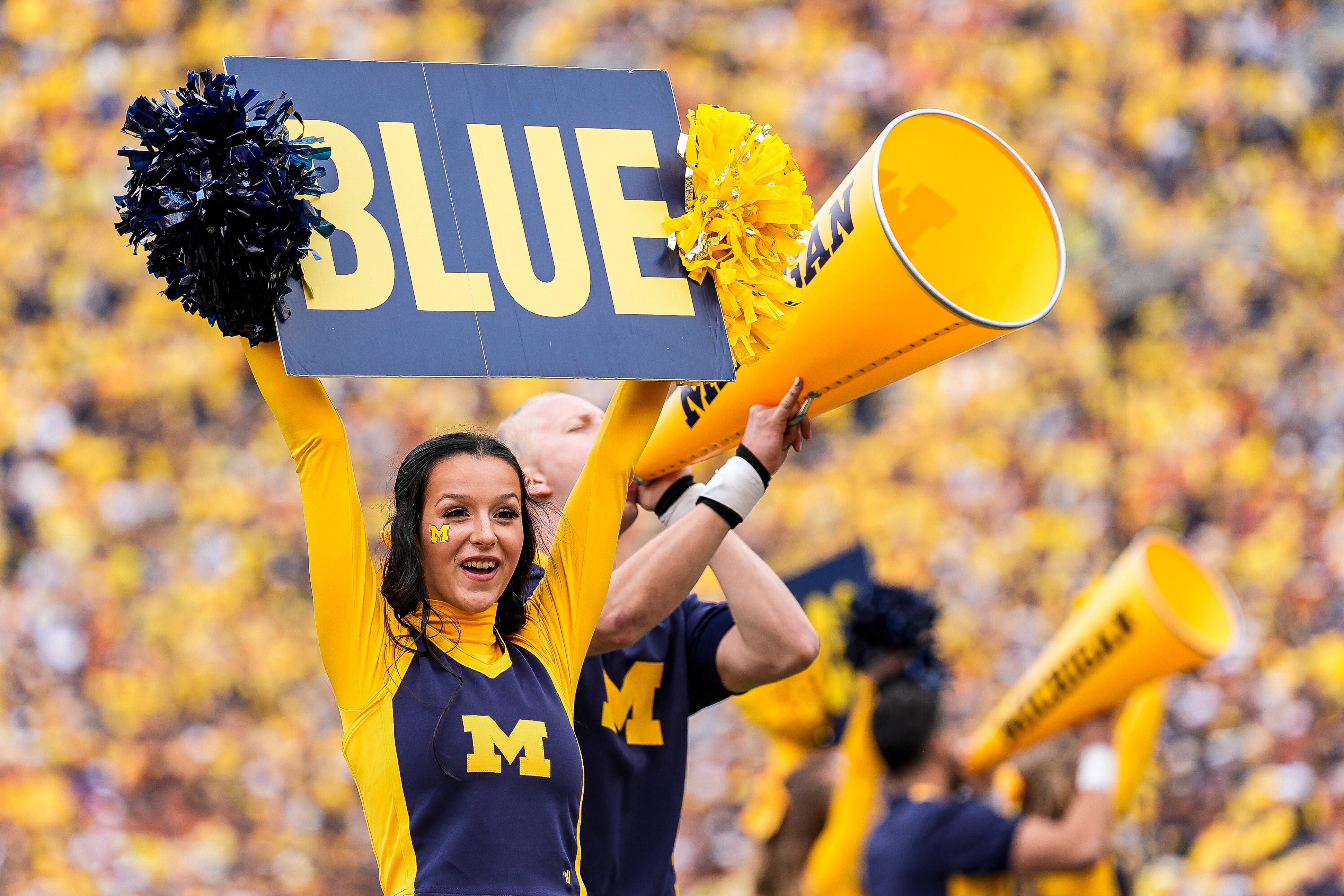 Michigan football game vs New Mexico predictions: Bryce Underwood ...