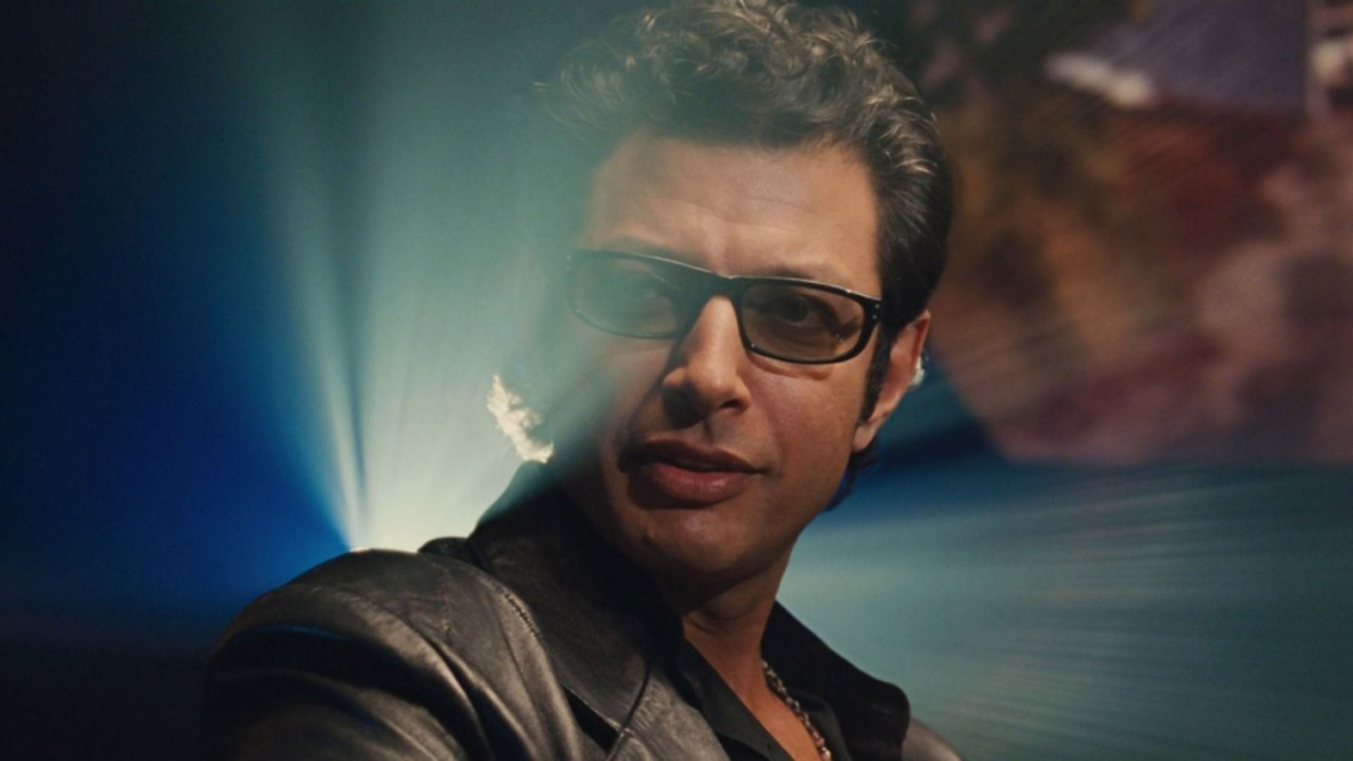 Jeff Goldblum Explains Why Jurassic Park Made Changes to Michael ... Jeff Goldblum Explains Why Jurassic Park Made Changes to Michael ...