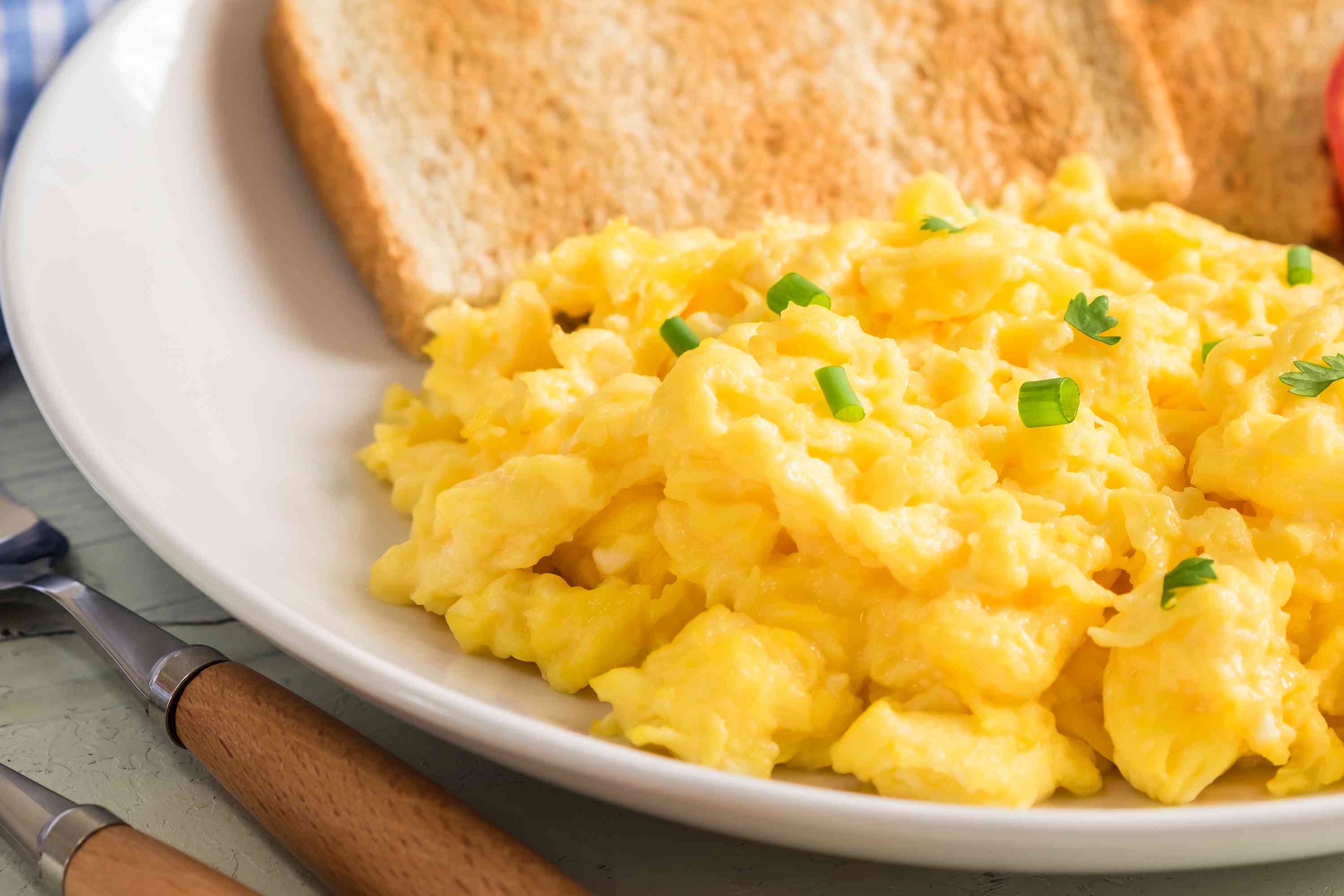 How to Cook Fluffy Scrambled Eggs Every Time, According to an Egg Farmer