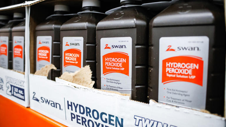 Air purifier hydrogen peroxide store