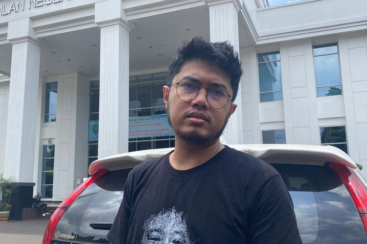Ribut dengan Adik Yudha Arfandi, Angger Dimas Luapkan Emosi: Anak Gue ... Ribut dengan Adik Yudha Arfandi, Angger Dimas Luapkan Emosi: Anak Gue ...