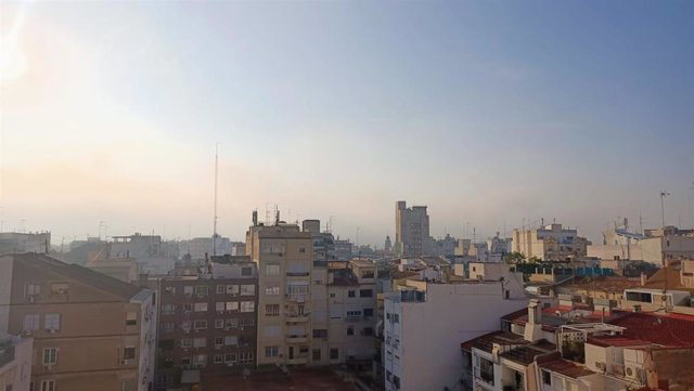 La Comunitat arranca la semana con viento, cielo despejado y ... La Comunitat arranca la semana con viento, cielo despejado y ...