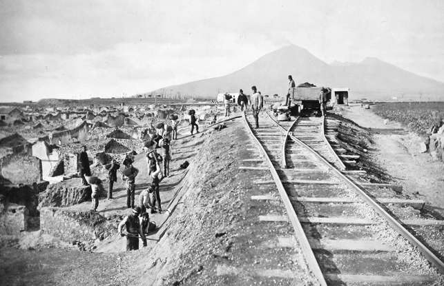 In Photos: The World's Earliest Archeological Digs In Photos: The World's Earliest Archeological Digs