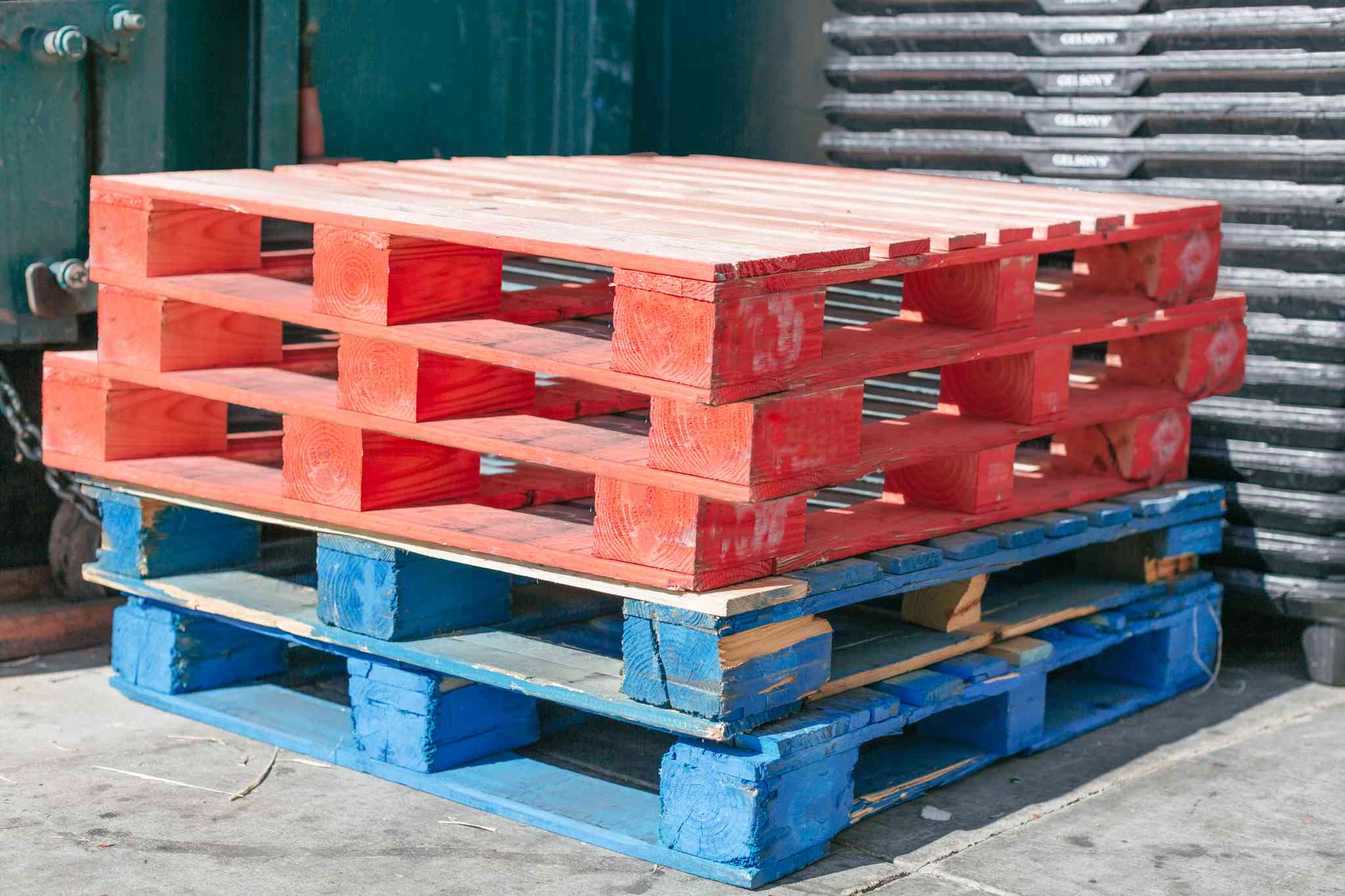 Where to Find Free Pallets Near You