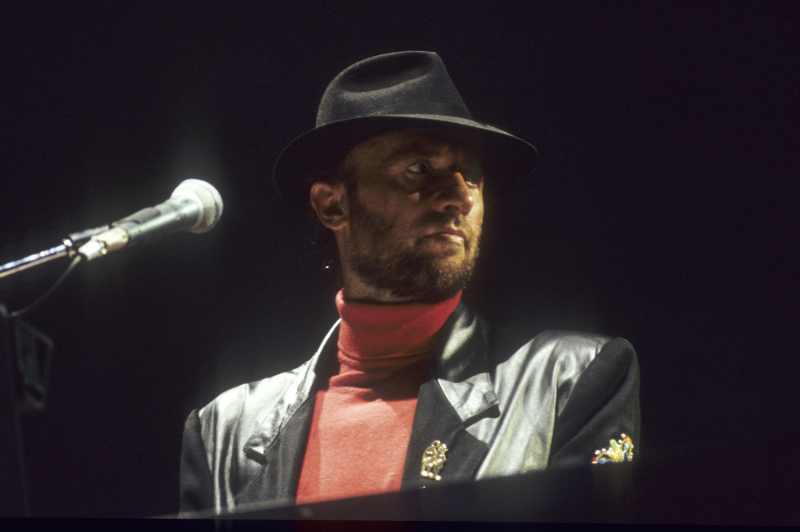 In Memoriam: Maurice Gibb's Cause Of Death