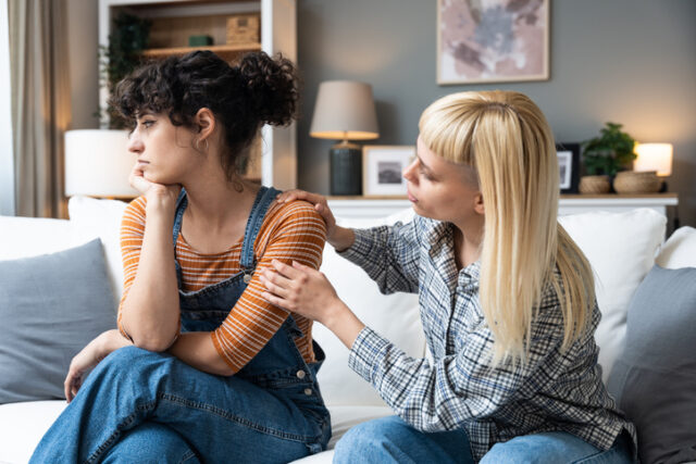 16 possible reasons your friends are ignoring you