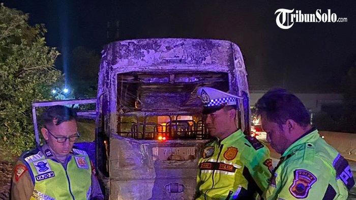 Isuzu ELF Isi 19 Orang Sisa Kerangka di Tol Solo-Semarang, Uang Ratusan ... Isuzu ELF Isi 19 Orang Sisa Kerangka di Tol Solo-Semarang, Uang Ratusan ...