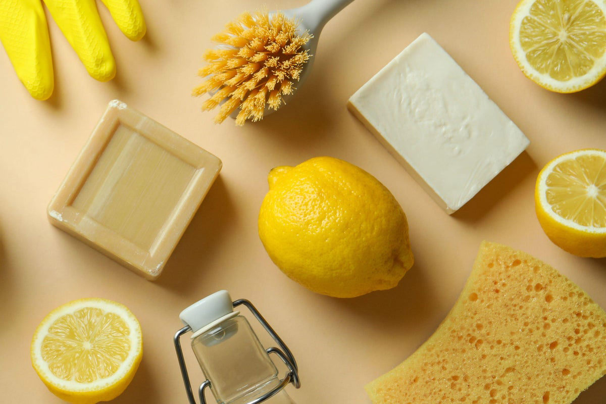 3 things you can clean in the home with a lemon 3 things you can clean in the home with a lemon