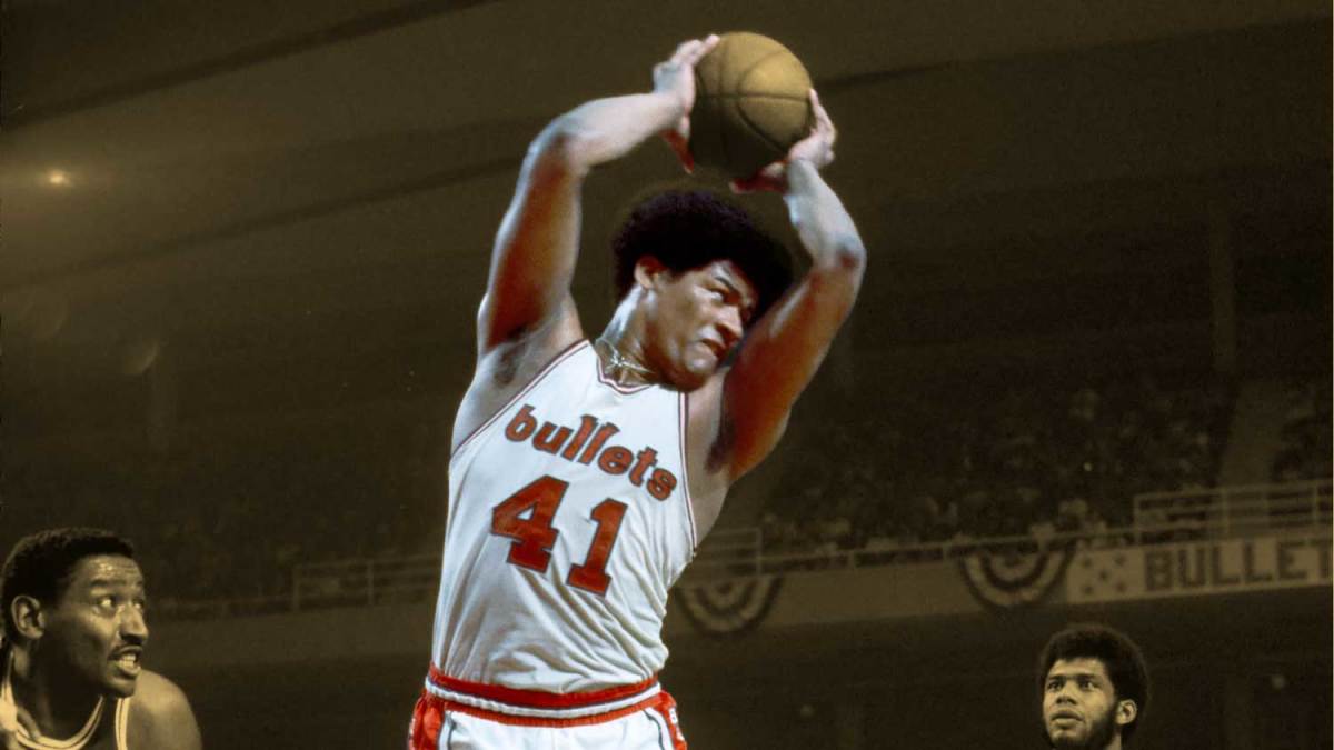"The award was not like it is today" - Wes Unseld had a funny reaction ...