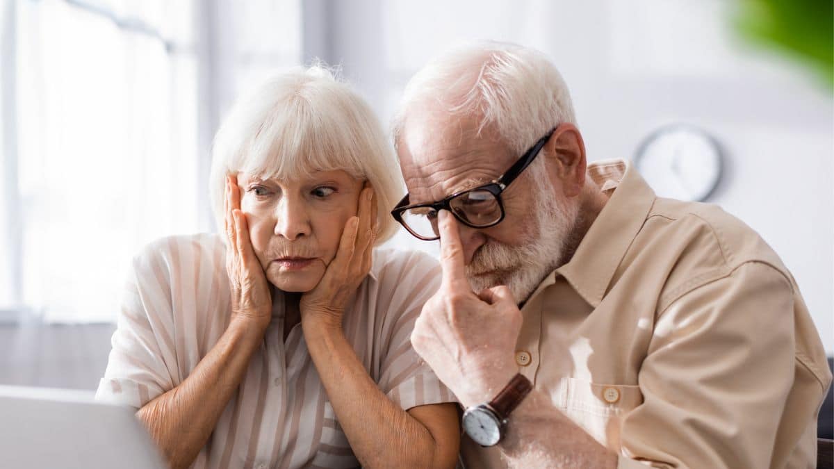 8 Simple Ways People Can Save More Money