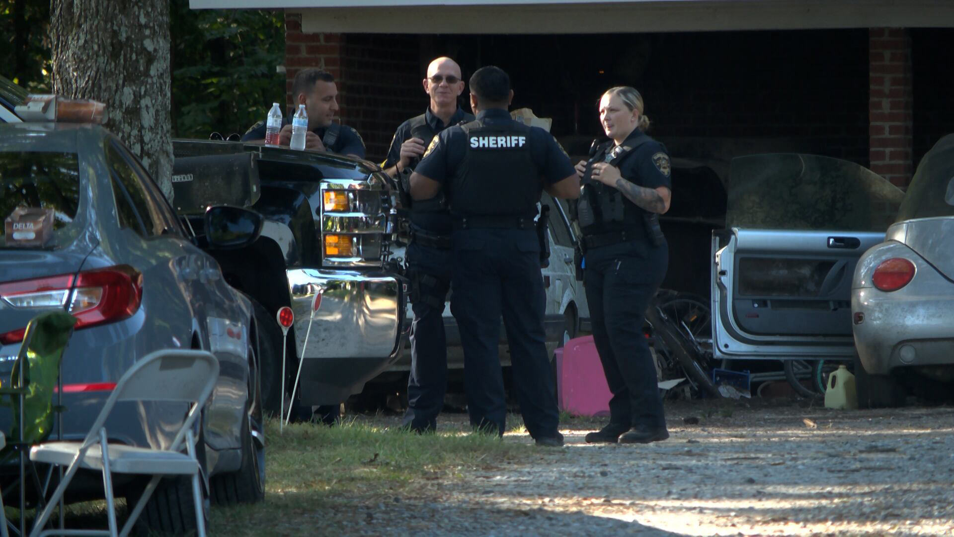 FBI, Cleveland County deputies execute search warrant FBI, Cleveland County deputies execute search warrant