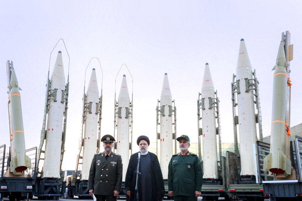 Iran ‘supplying missiles to Russia’ as Putin ‘set to use them within weeks’ Iran ‘supplying missiles to Russia’ as Putin ‘set to use them within weeks’