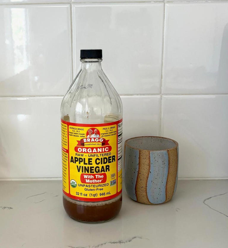 Can Apple Cider Vinegar Help With Weight Loss? We Asked Experts