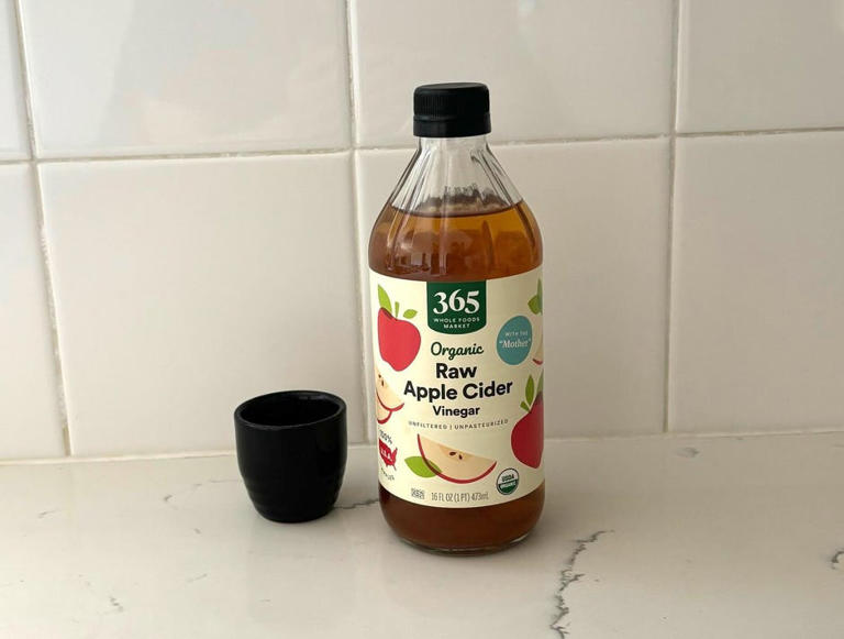 Can Apple Cider Vinegar Help With Weight Loss? We Asked Experts