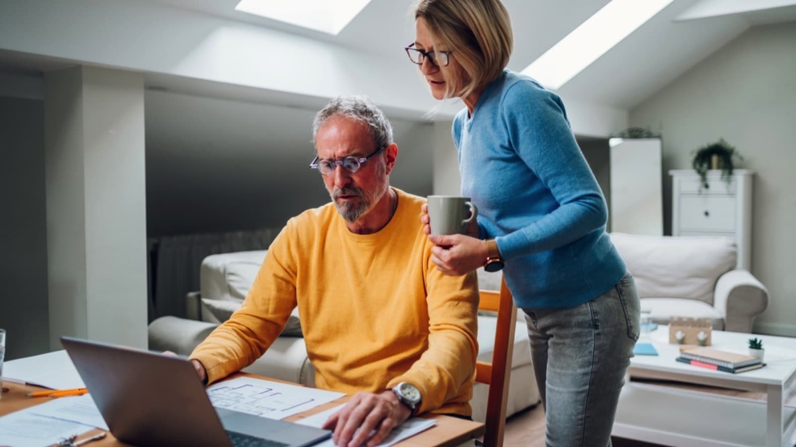 11 Crucial Money Habits the Middle Class Struggles With