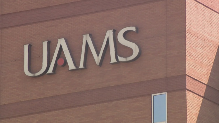 UAMS receives nearly $2.2M grant to study immune response to eye disease