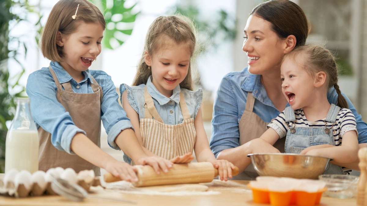 13 Clever Ways Budget-Savvy Parents Create a Rich Family Life