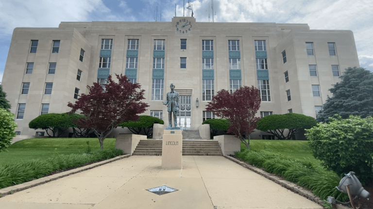 Decatur man pleads guilty to attempted rape, battery to correctional ...