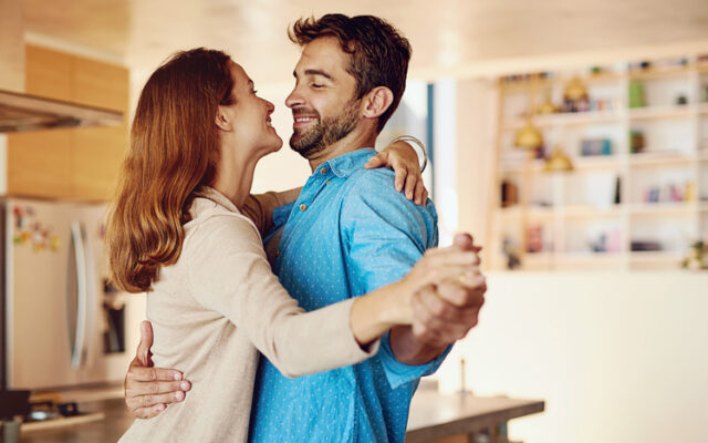 20 Smart Things Men Do To Keep Their Wife Happy