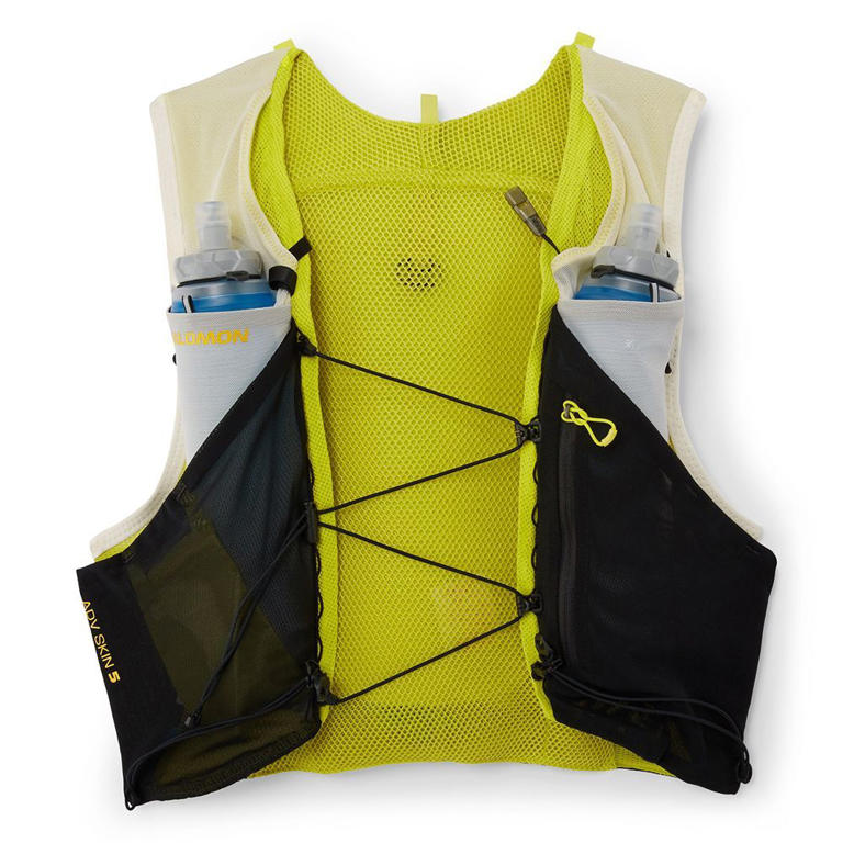 Quench Your Thirst On Your Next Run With These Hydration Packs