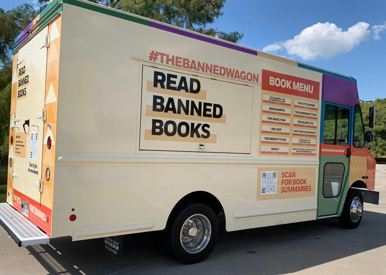 Florida had most book bans in 2024-25 school year, free speech group says