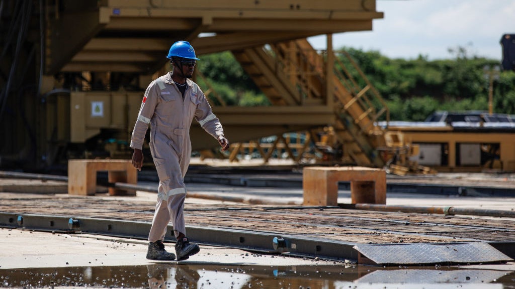 Using oil-resistant packaging to keep grease under control