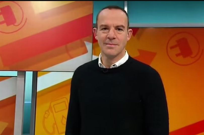 Martin Lewis urges Santander, NatWest, Barclays customers to 'ditch' bank Martin Lewis urges Santander, NatWest, Barclays customers to 'ditch' bank
