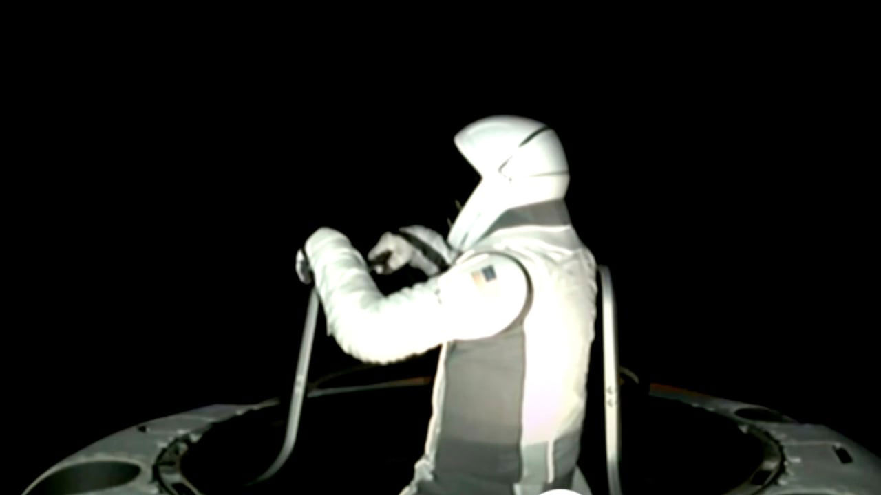 Billionaire, SpaceX engineer make history with first commercial spacewalks Billionaire, SpaceX engineer make history with first commercial spacewalks
