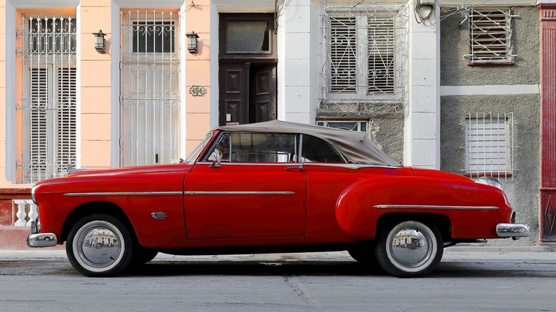 5 Classic Pontiac Cars From The 1950s (And What They're Worth Today)
