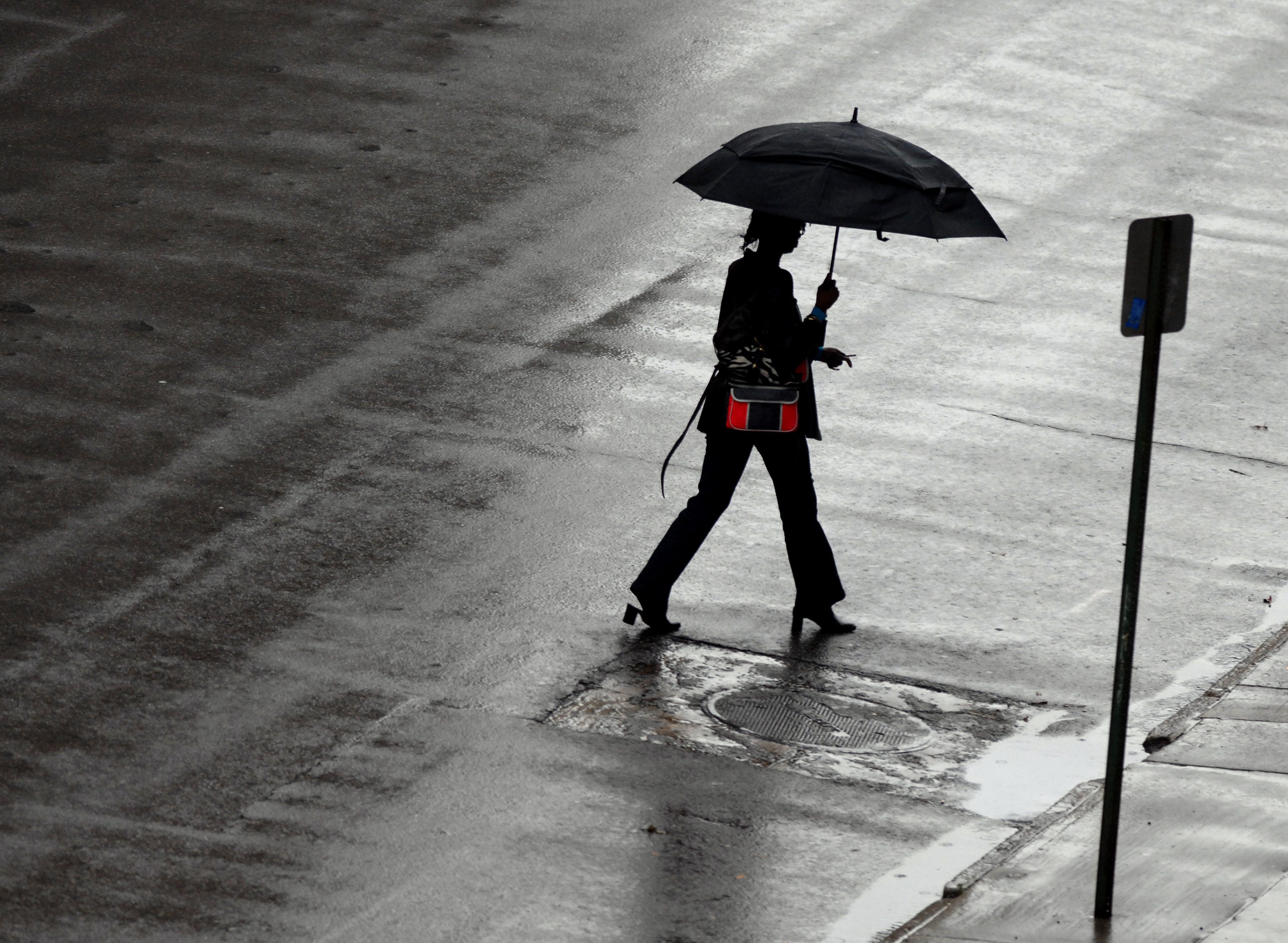 National Weather Service needs volunteers, including kids, to measure ...