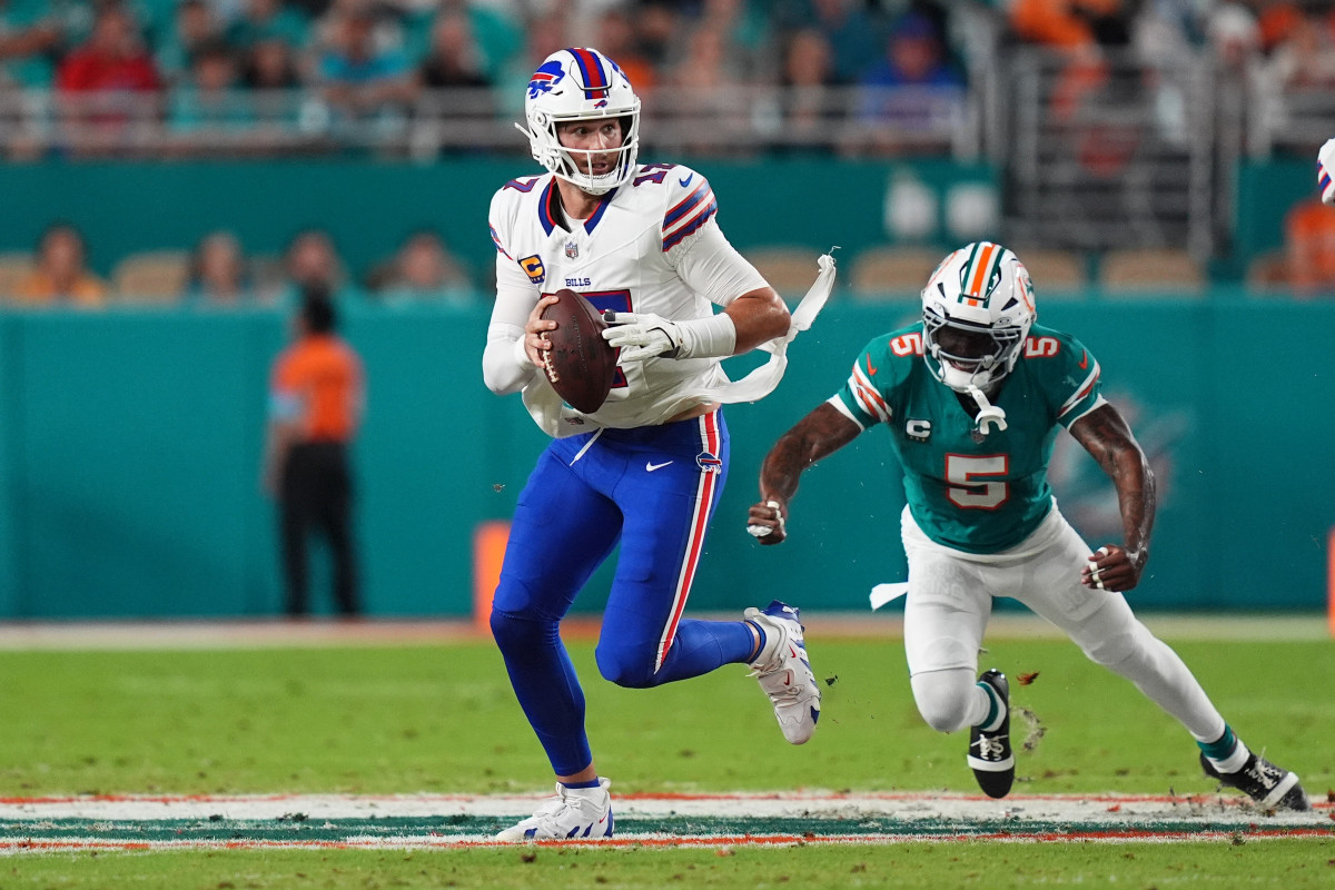 Trade Idea Lands Dolphins Two New Cornerbacks in Cobie Durant, Starling ...