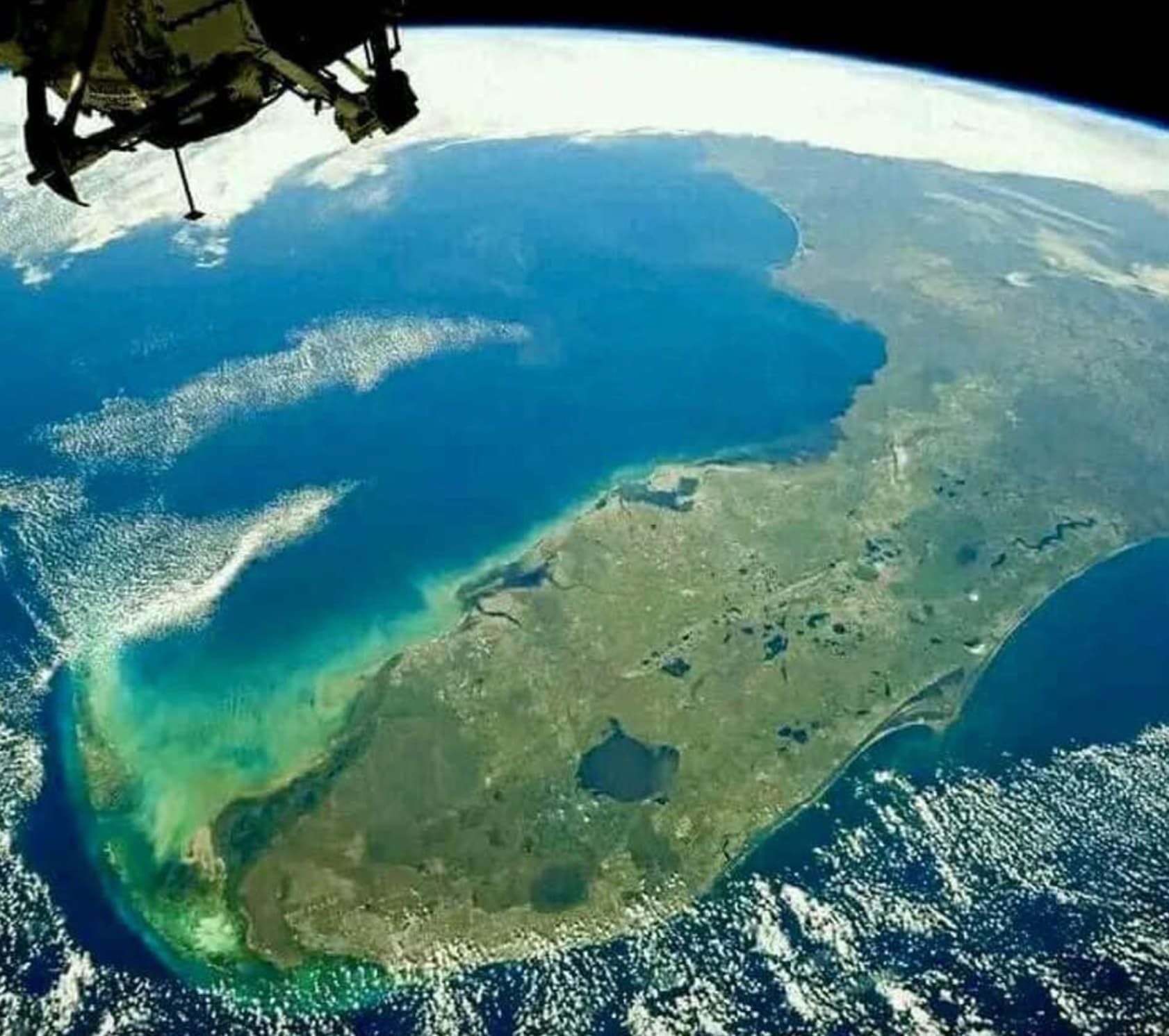 22 Fascinating Photos as Seen From the ISS