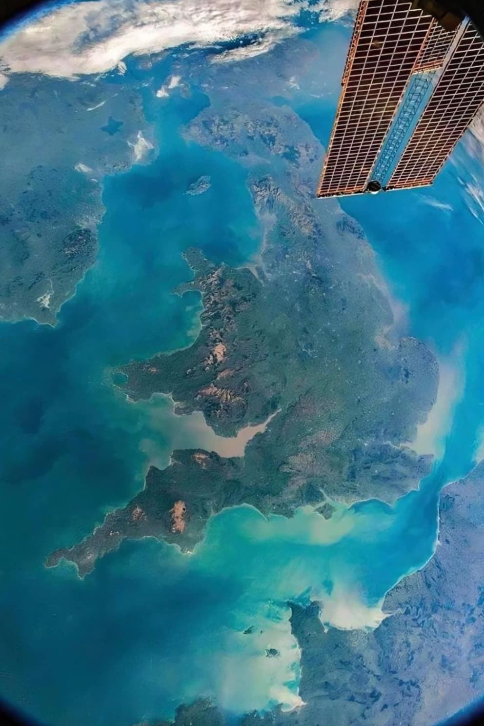 22 Fascinating Photos as Seen From the ISS