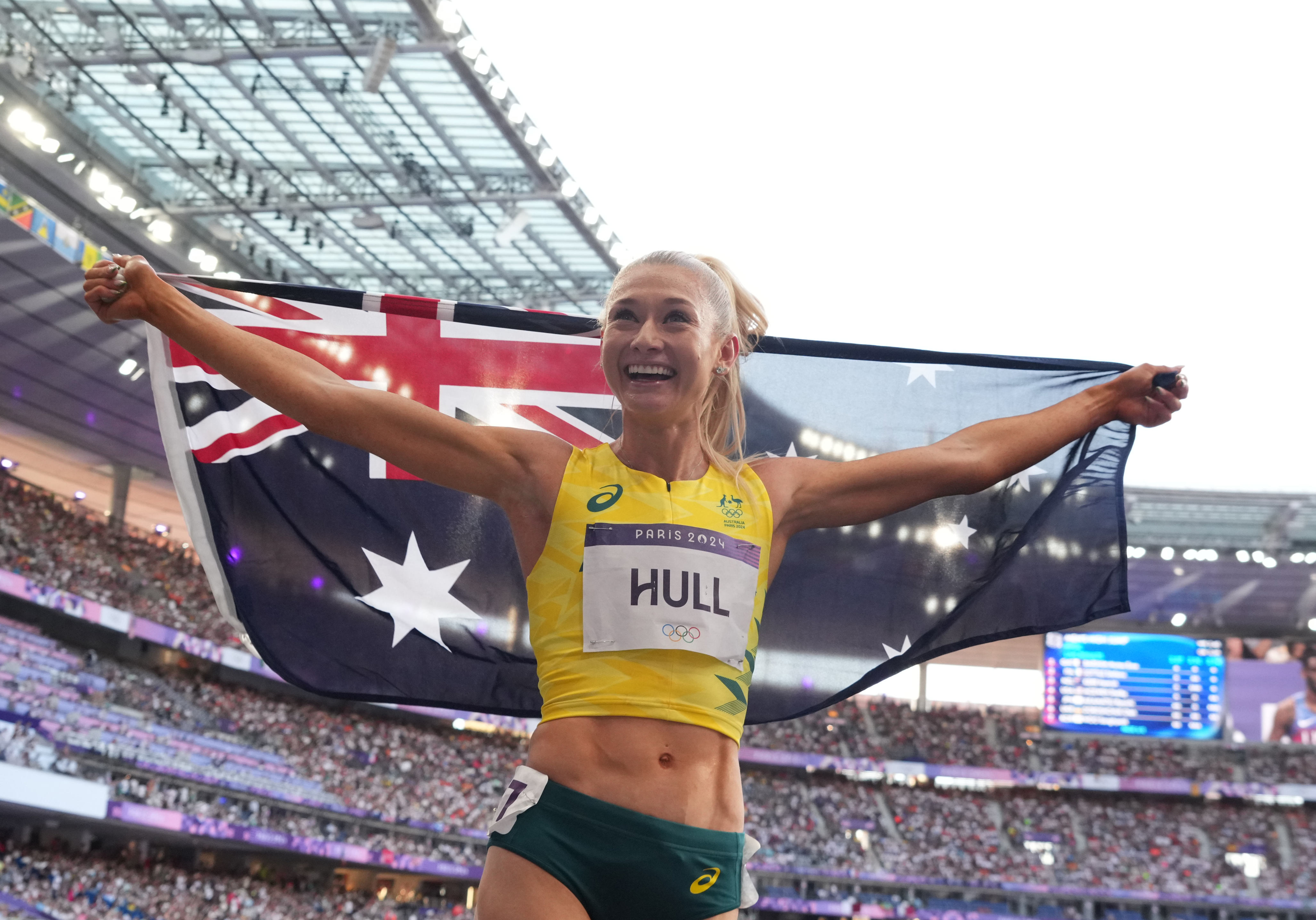 Australian runner Jessica Hull in images