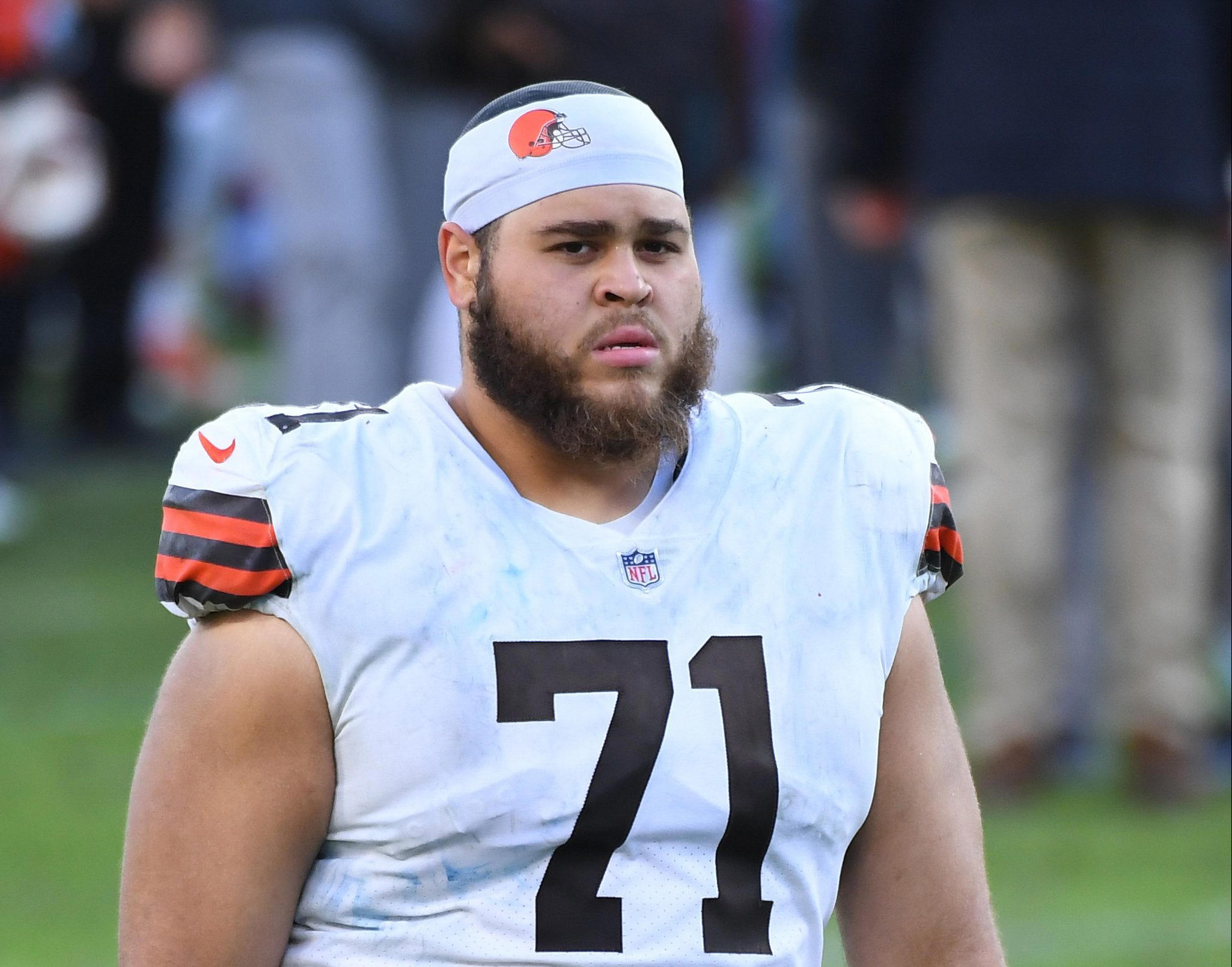 LT Jedrick Wills Jr. exits with knee injury in first game back vs. Giants LT Jedrick Wills Jr. exits with knee injury in first game back vs. Giants