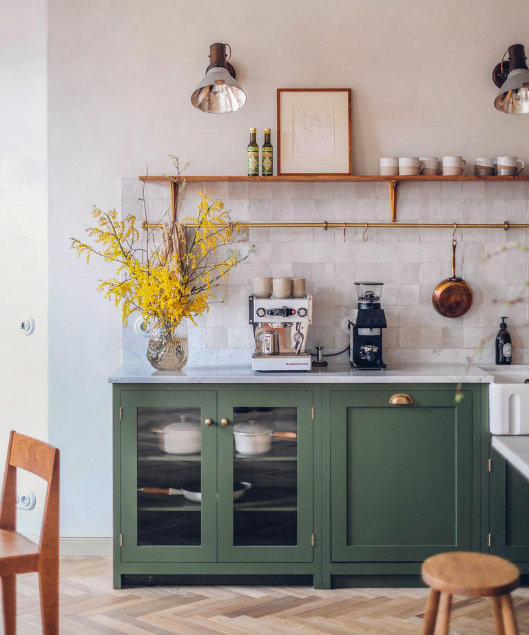 These are the outdated kitchen cabinet trends designers say you should ...