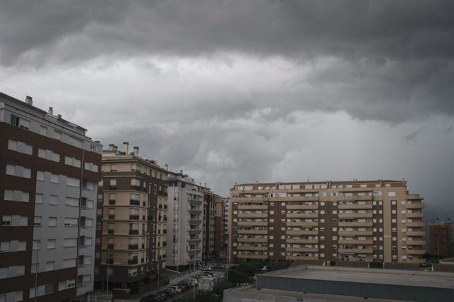 La Comunitat arranca la semana con intervalos nubosos y posibles ... La Comunitat arranca la semana con intervalos nubosos y posibles ...