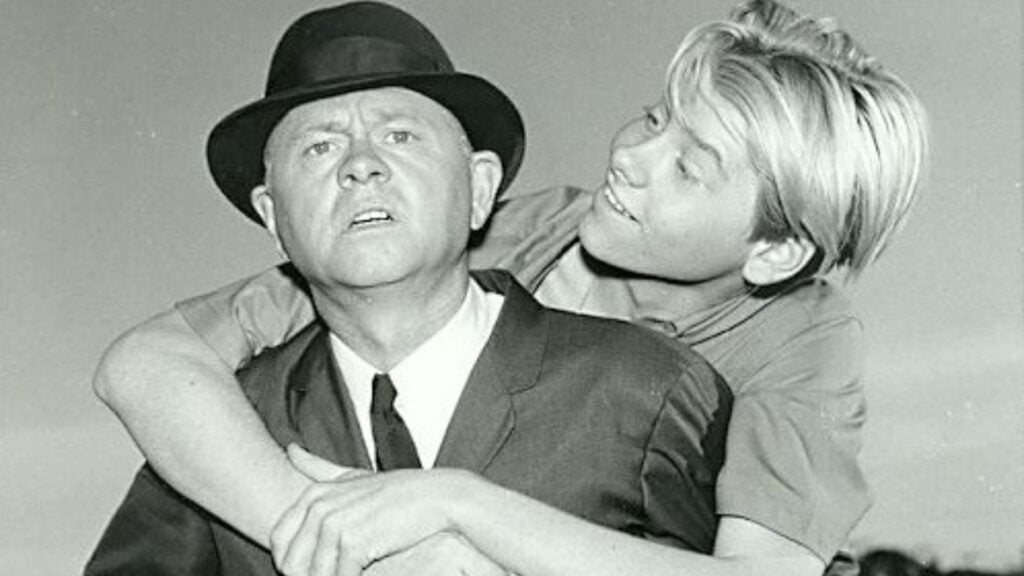 25 Forgotten Sitcoms That Deserve to Make a Comeback