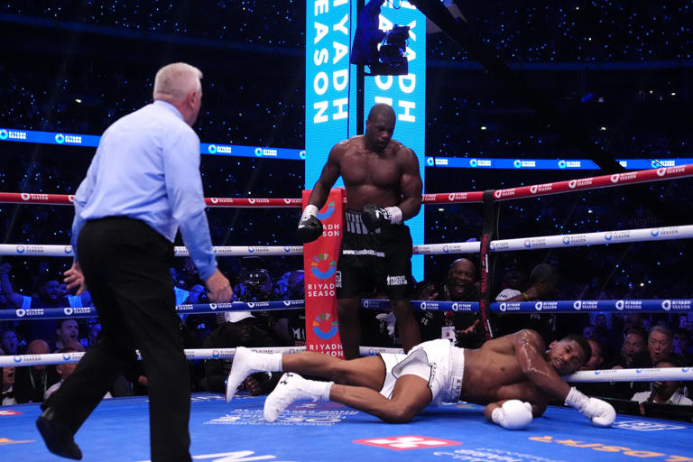 Carl Froch delivers brutal verdict on Anthony Joshua: ‘He shouldn’t be ... Carl Froch delivers brutal verdict on Anthony Joshua: ‘He shouldn’t be ...