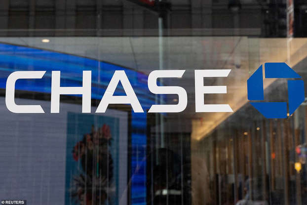 Major US bank shuts 7 branches in just one week Major US bank shuts 7 branches in just one week